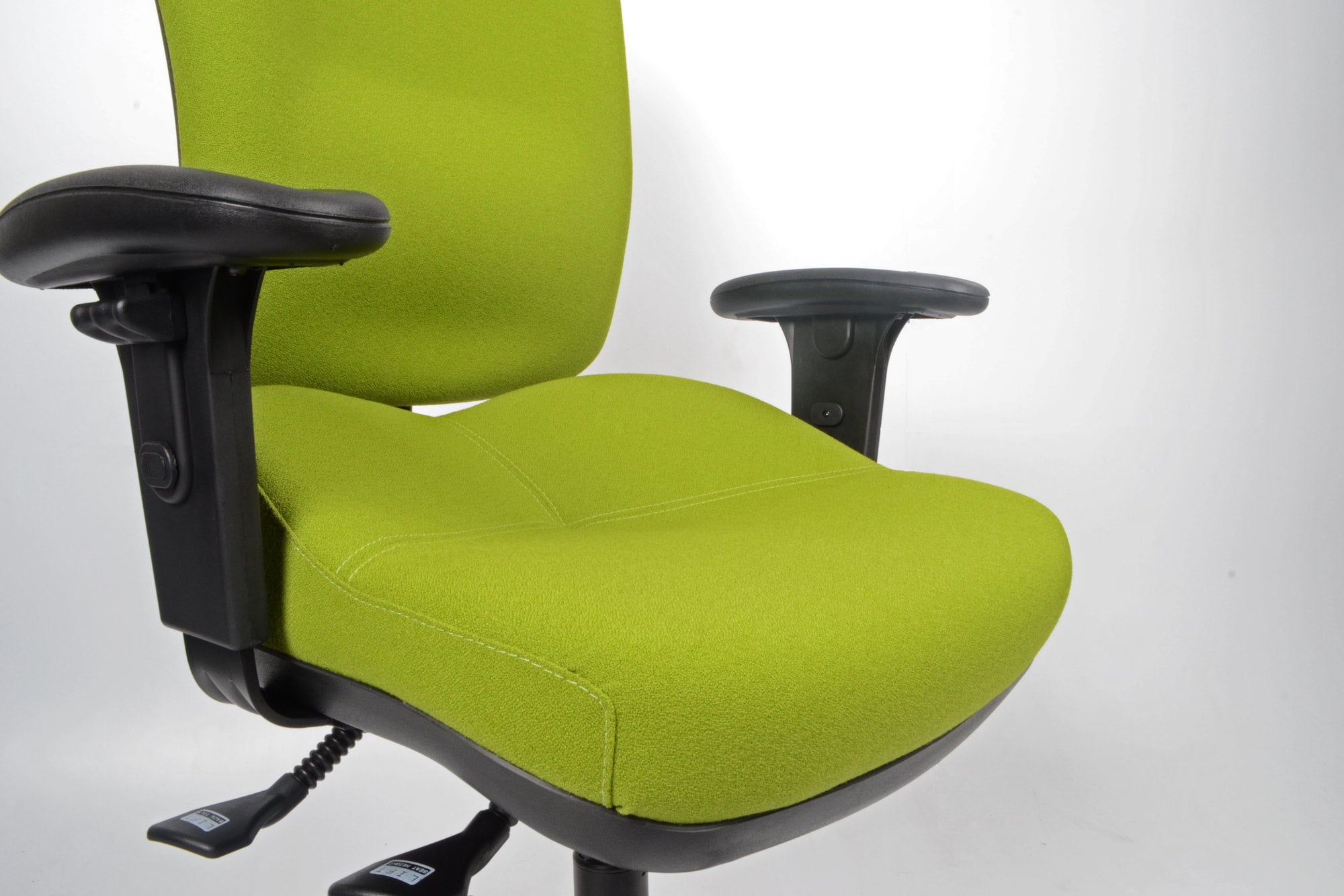 Is there an ideal height for a chair to be set to? – Bionomic